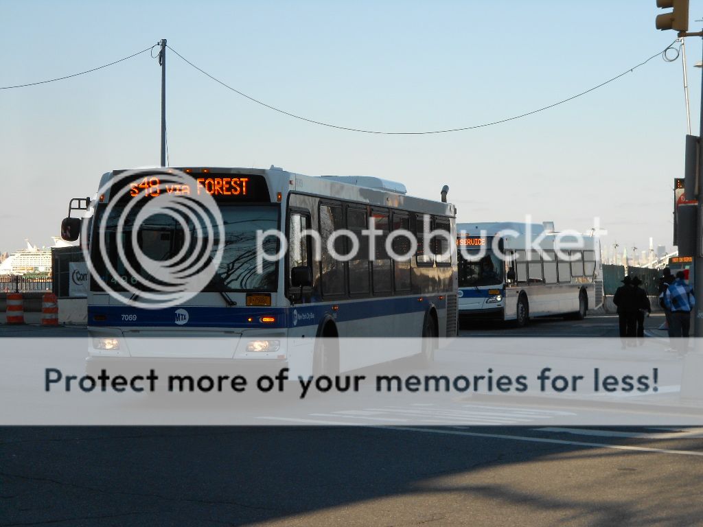 M.T. takes a visit to St George Ferry - Bus Photos & Videos - NYC ...